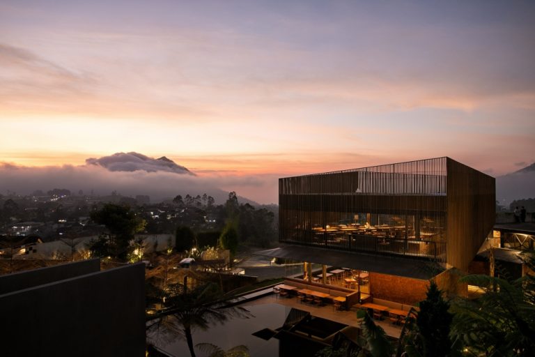 Home - Sunsetfalls Gardens & Resort